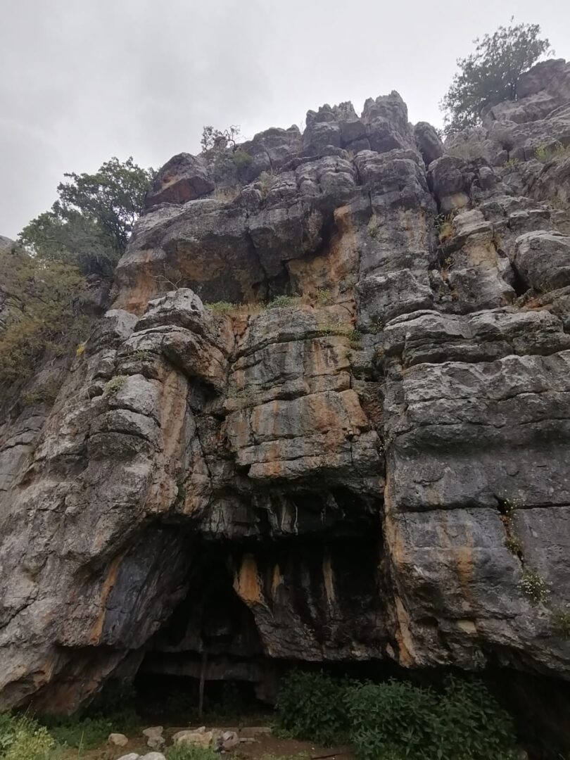 Majdel tarchich hiking trail - Lebanon Tourism Guide