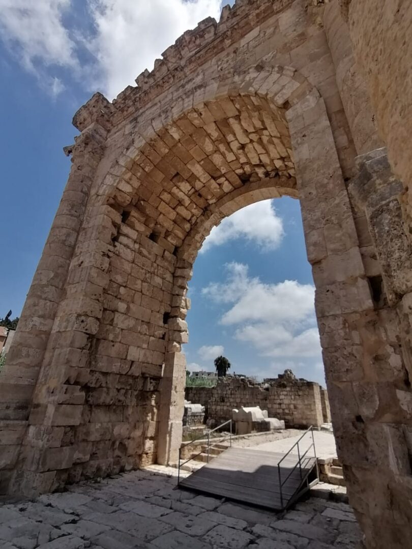 Ruins of Tyre – Necropolis - Lebanon Tourism Guide